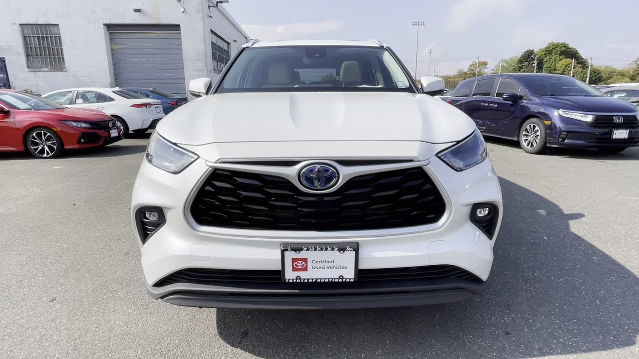 Used 2022 Toyota Highlander Hybrid XLE 5TDGBRCHXNS539261 Huntington ...