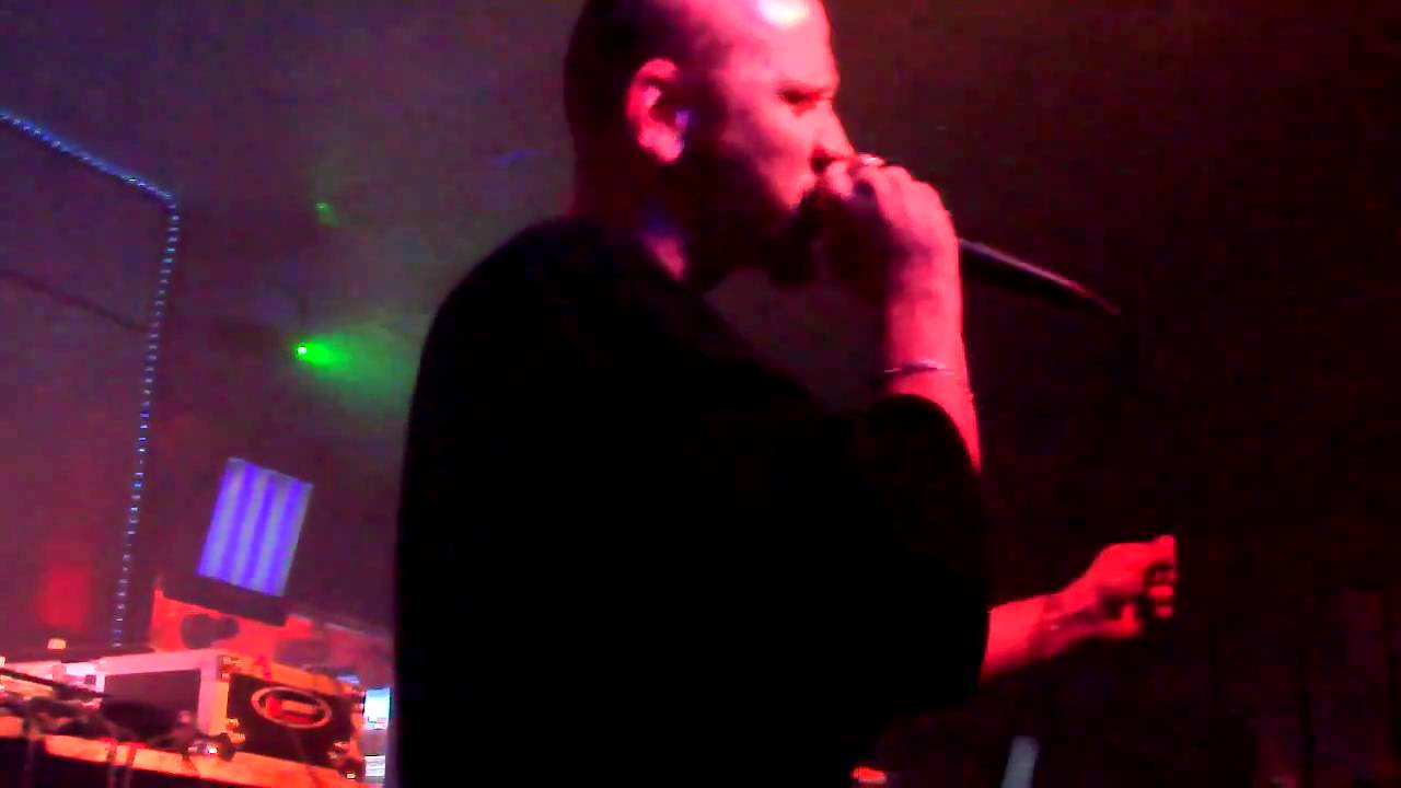 Roachee aka Redrum @ Dj Nel's, Aug 27.2010 - YouTube
