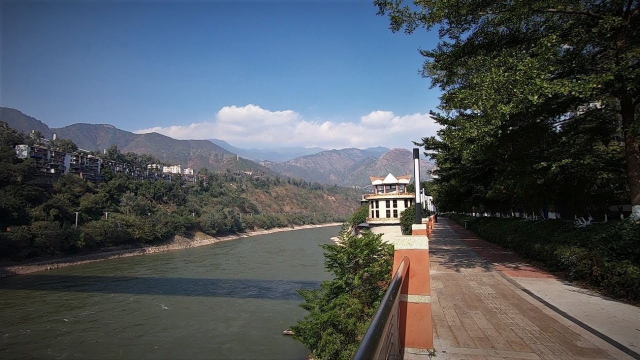 China | Hiking in SICHUAN Panzhihua (四川攀枝花: 竹湖园-苏铁园-攀枝花学院-金沙江大桥) - YouTube