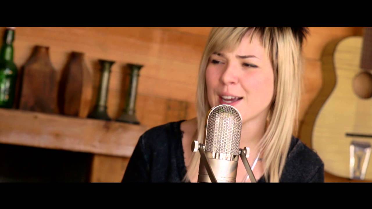 Laura Cole - Serial Monogamist - Live from the Pool House - YouTube