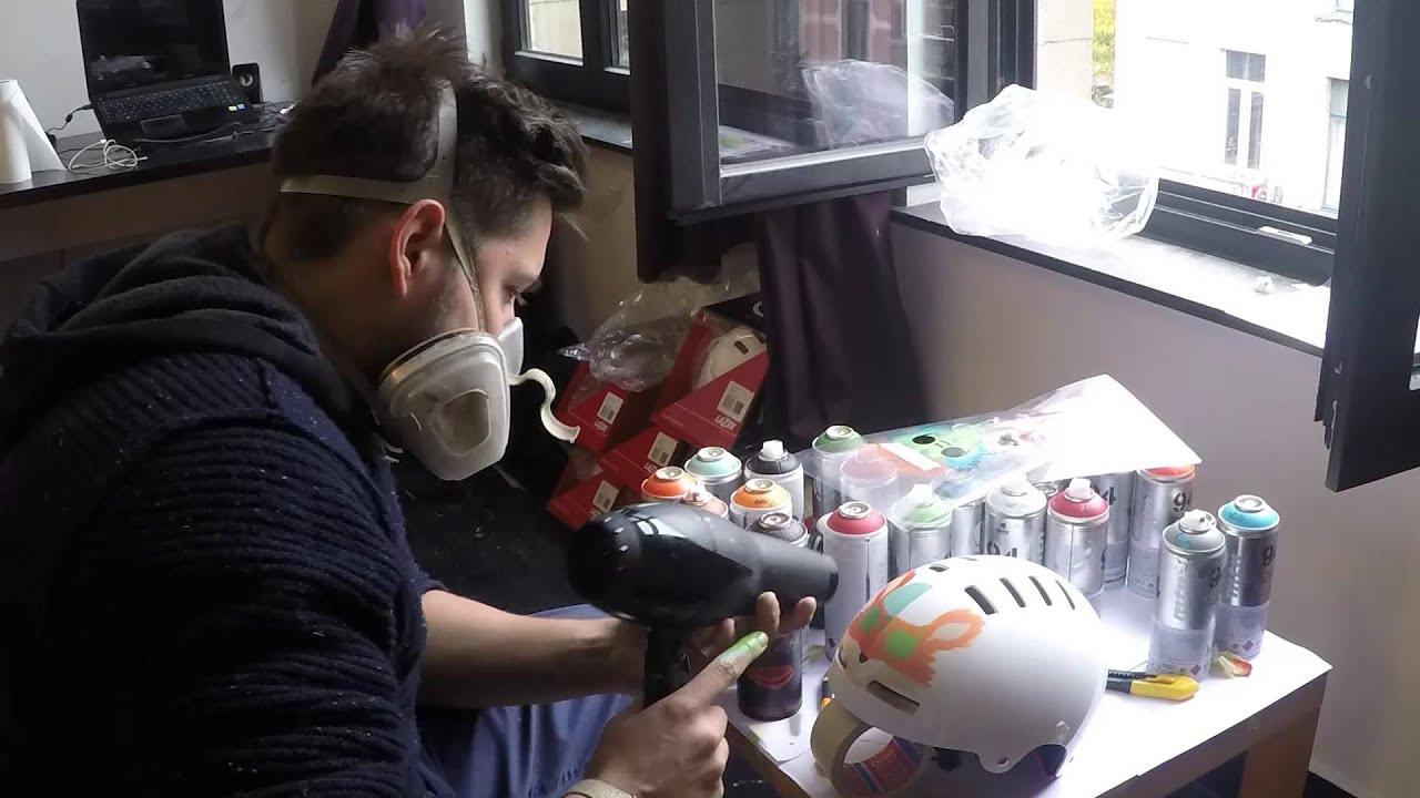 MNM: Sander ontwerpt dé hippe fietshelm - YouTube