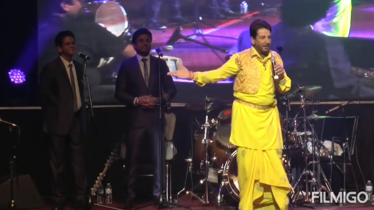 Gurdas Maan Saab Mera Des Mere Dildaran Da Live - YouTube
