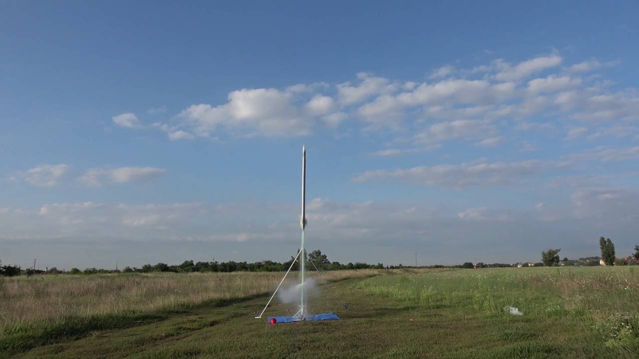 Water rocket test flight 144m - YouTube