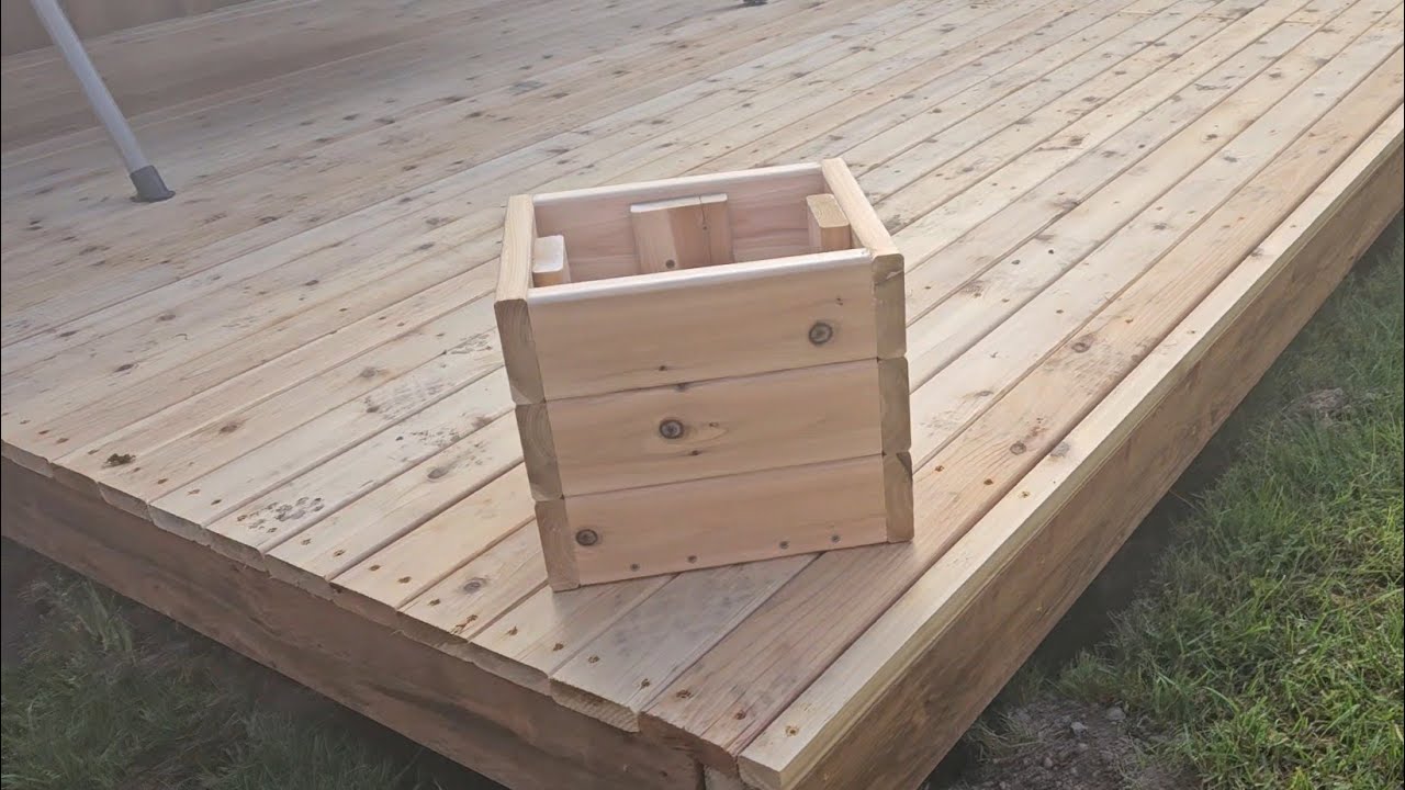 Easy Flower Box - Leftover Deck Material - YouTube