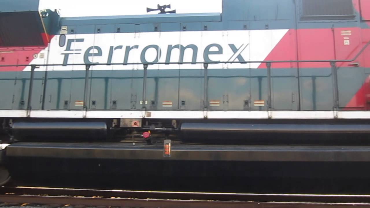 Auto Start SD70ACe Ferromex - YouTube