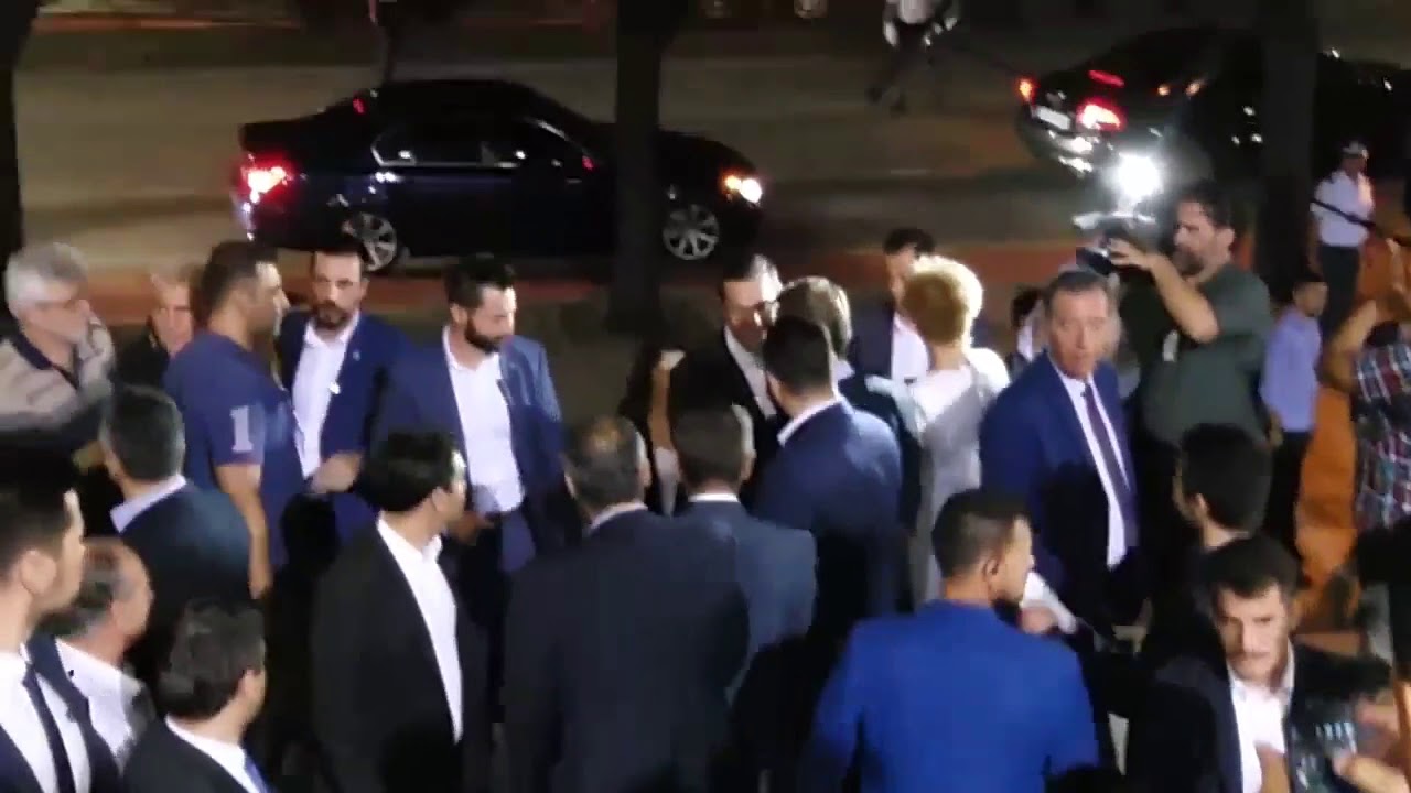 Αποθεωσαν τον Τσιπρα στο Βελλιδειο! - YouTube
