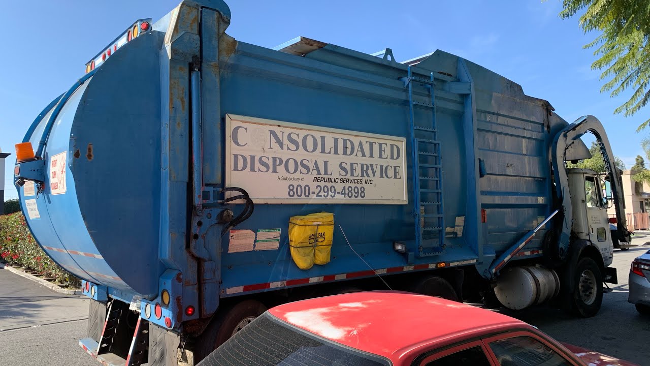 Consolidated Disposal Services Trucks - YouTube