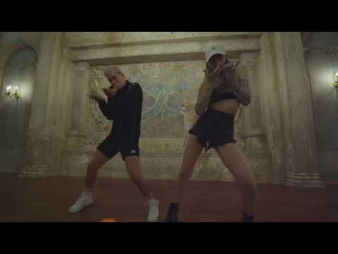 BLACKPINK LISA and KIEL TUTIN Dancing Taki Taki - DJ Snake, Selena Gomez, Ozuna, Cardi B