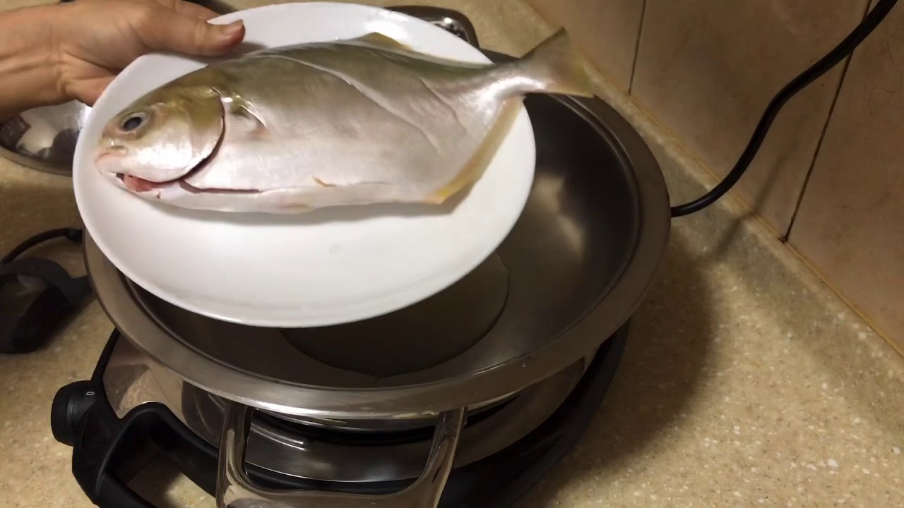 《开心下厨 Cooking with Joy 》 Fried fish 煎鱼 - YouTube