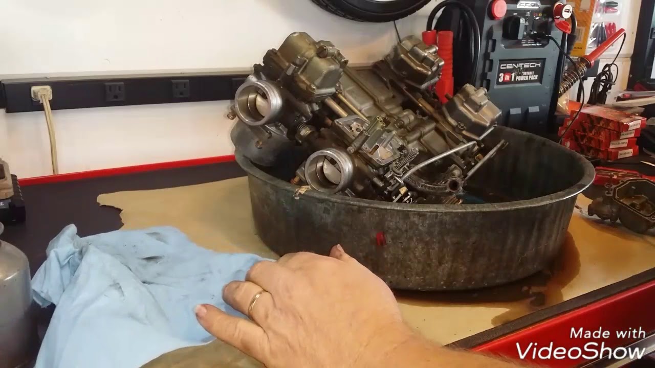 Rebuilding the carbruator on the 1983 Honda GL1100 Apencade. Will it ...