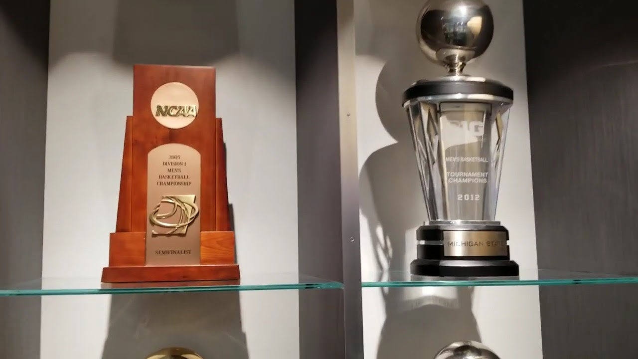 A tour of Michigan State's trophy room at the Breslin Center - YouTube