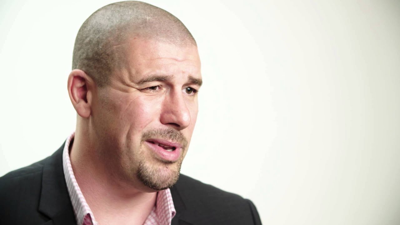 Dan Haesler on teaching skills | HundrED - YouTube