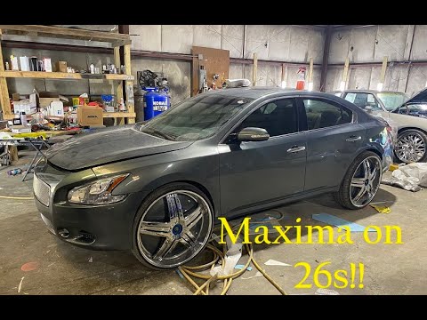 My 12' Maxima on 26" Dub Delusions - YouTube