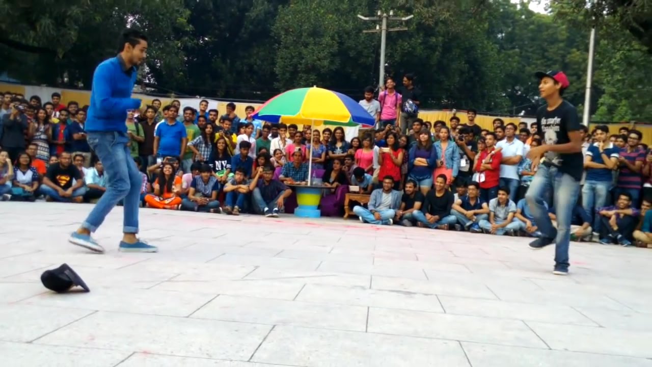 IIT ROORKEE PARTY DANCE COMPETITION 2017 DANCE FACE OFF CHALLANGE - YouTube