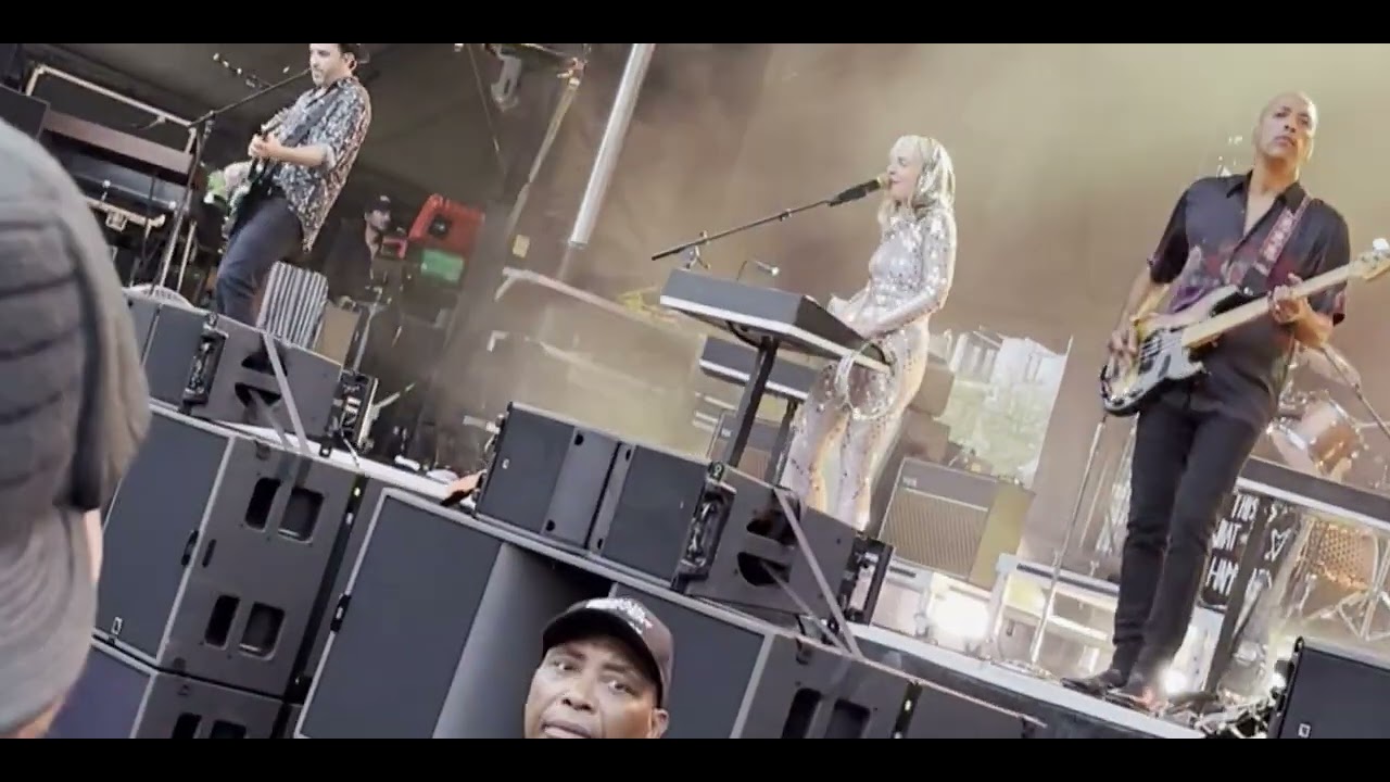 Metric - Live at Born and Raised 2024 - YouTube