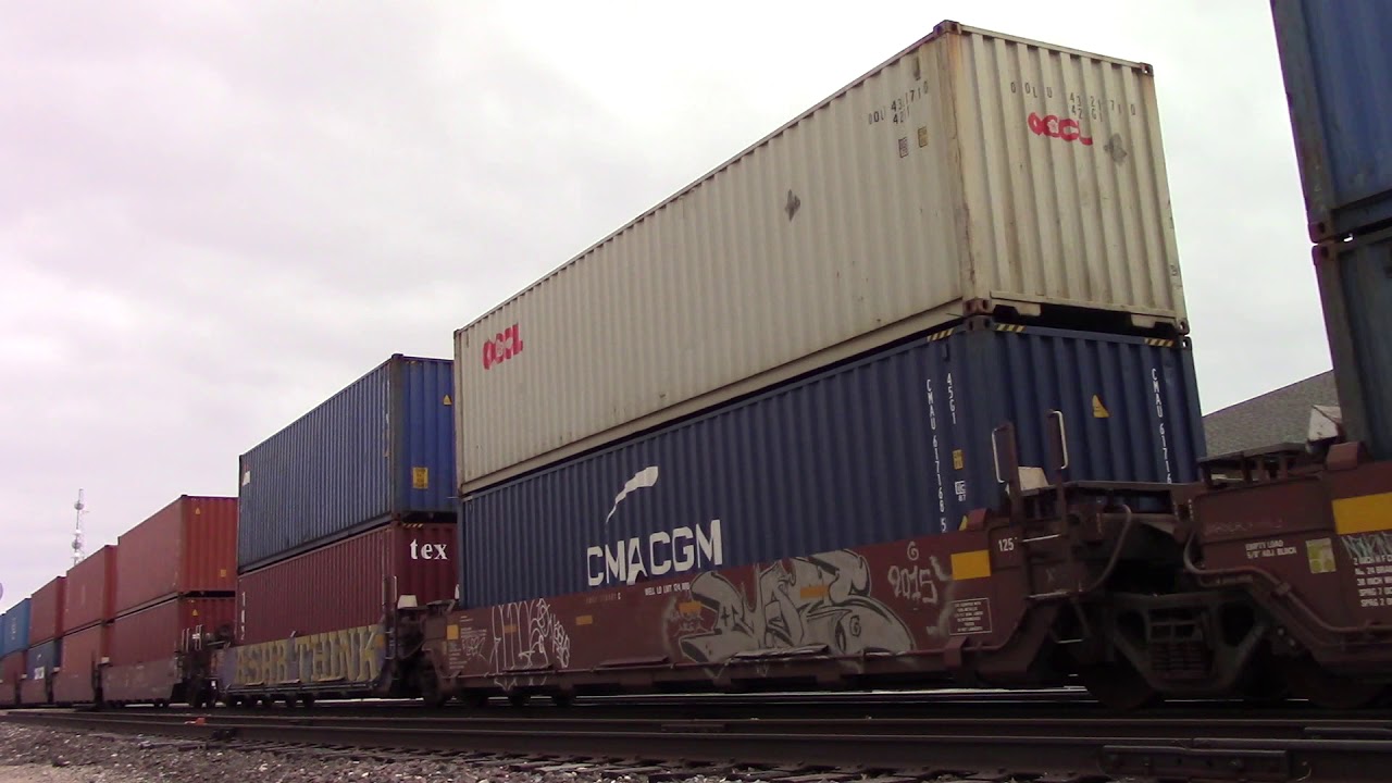 BNSF 6551 East in Coal City, iL 3/29/20 - YouTube