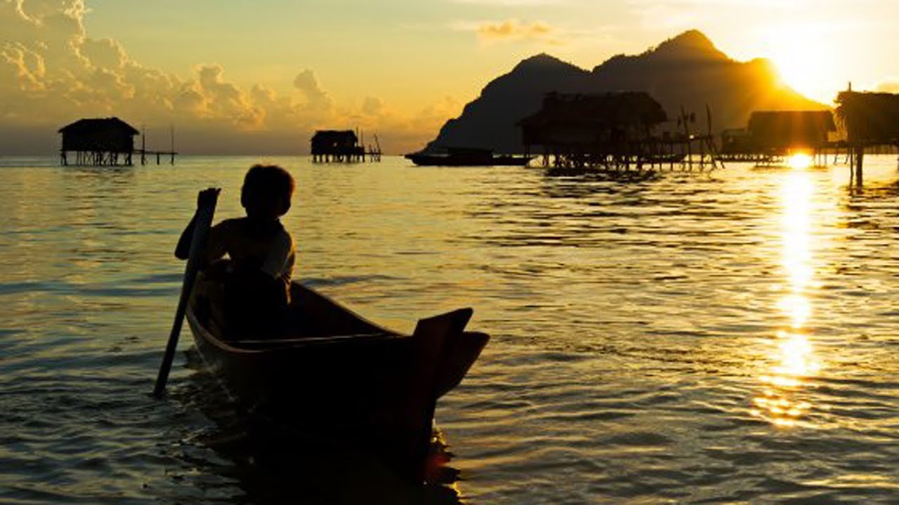 Groups Of People Who Live Their Lives Almost Entirely At Sea - YouTube