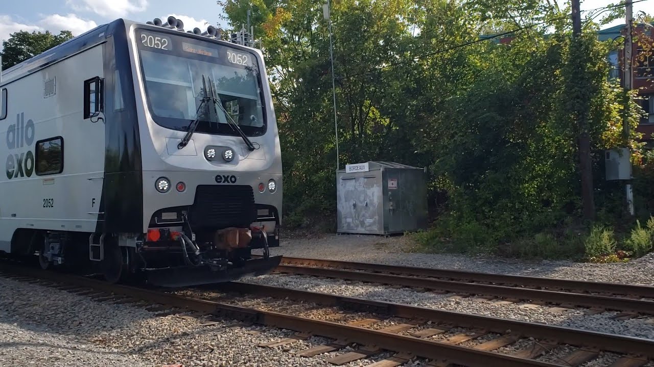TRAINS EXO CRRC Coaches and Cab Car Forward in Revenue Service at Gouin ...