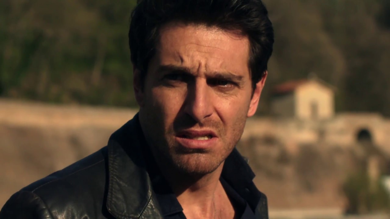 L'ispettore Coliandro - Il ritorno 2 - S6Ep3 - YouTube