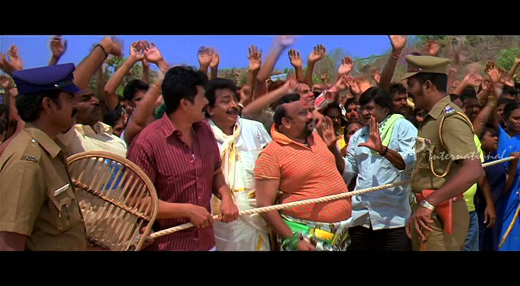 Kuselan Tamil Movie Scenes | Audience crowd Rajinikanth | Livingston ...