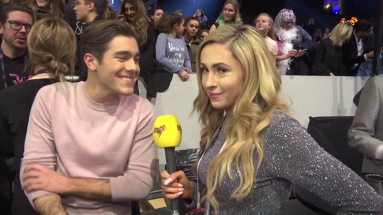 Benjamin Ingrossos flirt med Madonnas dotter - YouTube