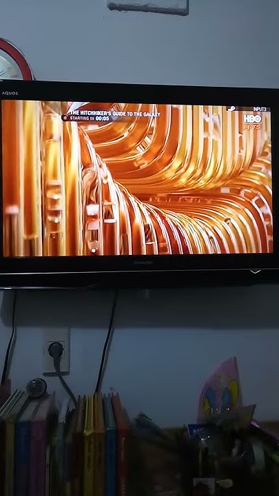 The Hitchhiker's Guide to the Galaxy - HBO Hits Intro - YouTube