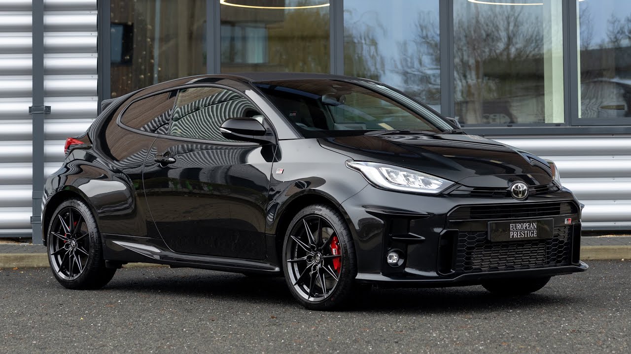 2020 Toyota GR Yaris Circuit Pack - Precious Black - Walkaround (4K ...