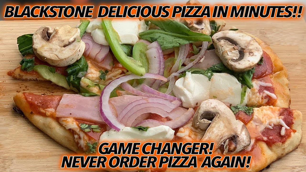 Pizza on the 17 inch Blackstone Gridlle - YouTube