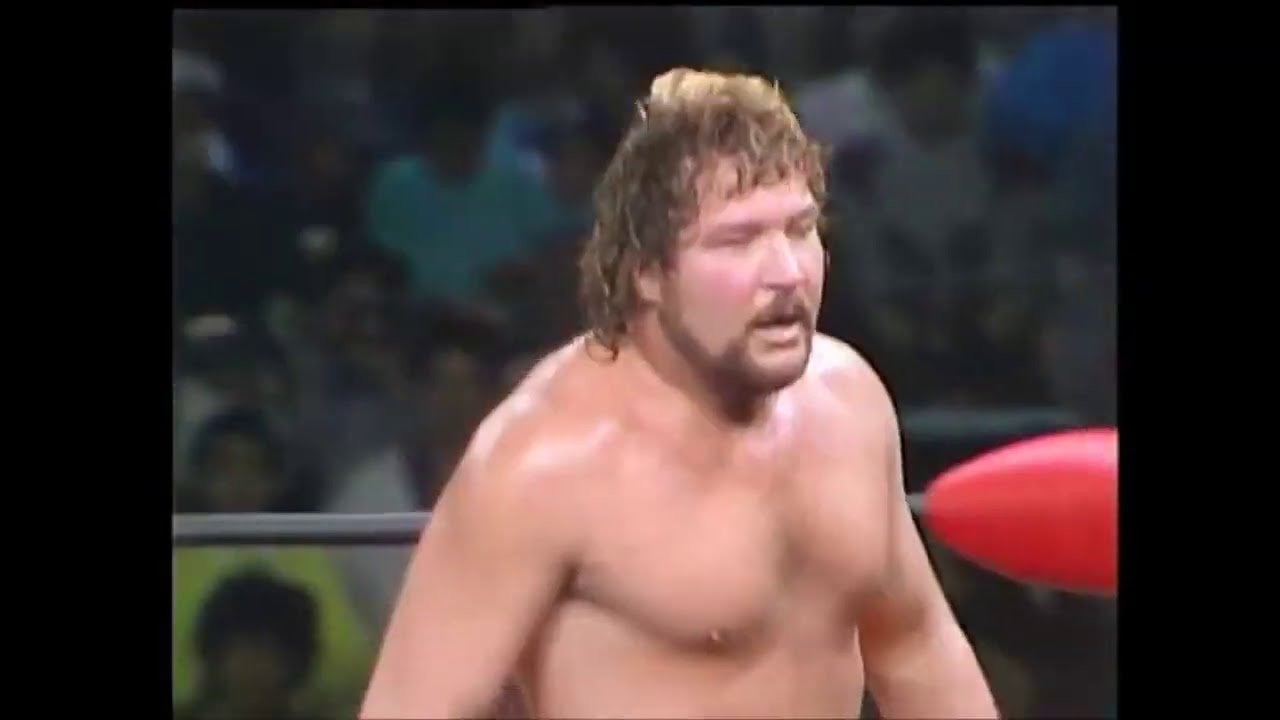 Genichiro Tenryu vs Ted Dibiase AJPW Hall Show (April , 86) - YouTube