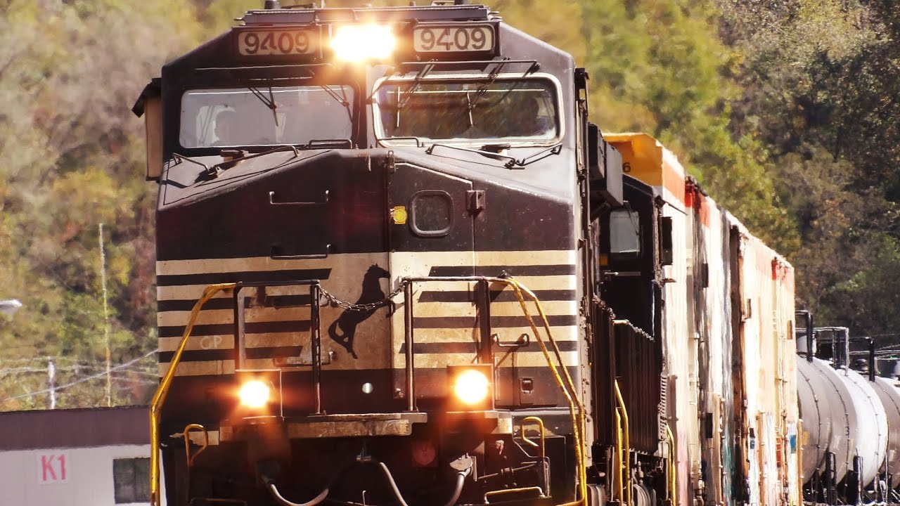 ns pushers drop down grade at kimball wv mp 392 music in background was from a live band - YouTube