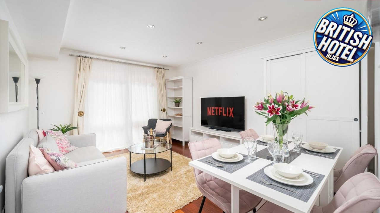 Stylish Deluxe 2BR Duplex - Free Parking - Near Canary Wharf | London ...