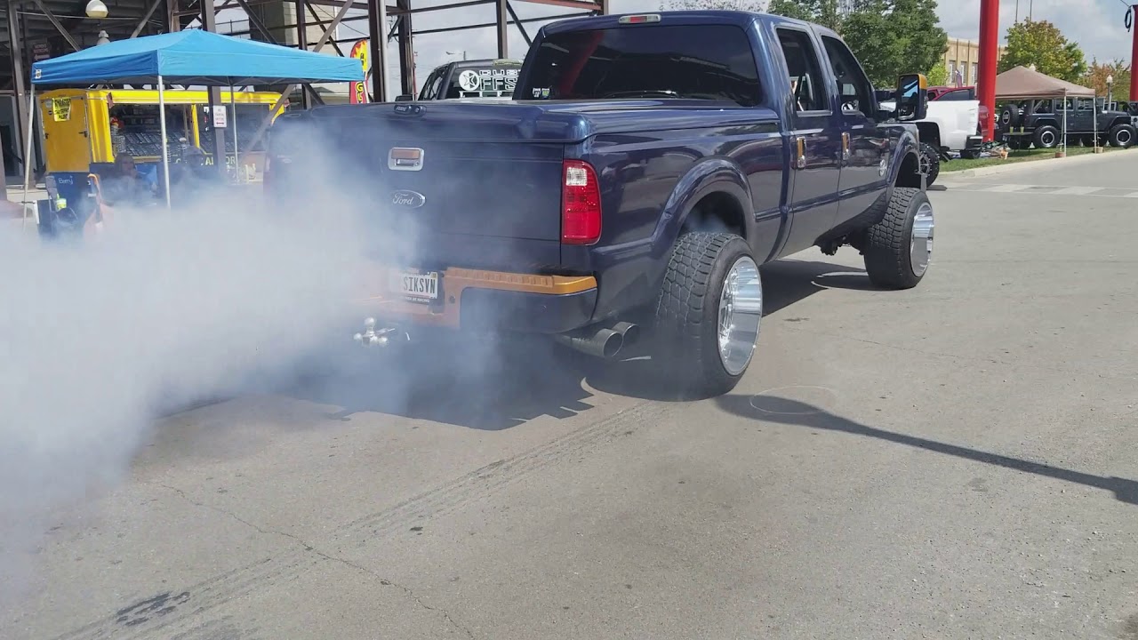 6.7 Powerstroke BURNOUT @4WHEEL JAMBOREE - YouTube