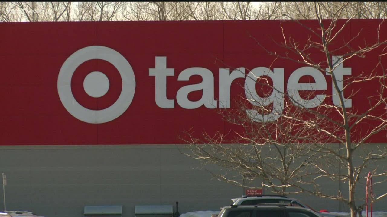 Target to increase its minimum wage to $24 - YouTube