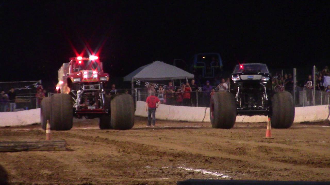 The Buck Motorsports Monster Truck Drag Racing 2016: Iron Outlaw vs ...