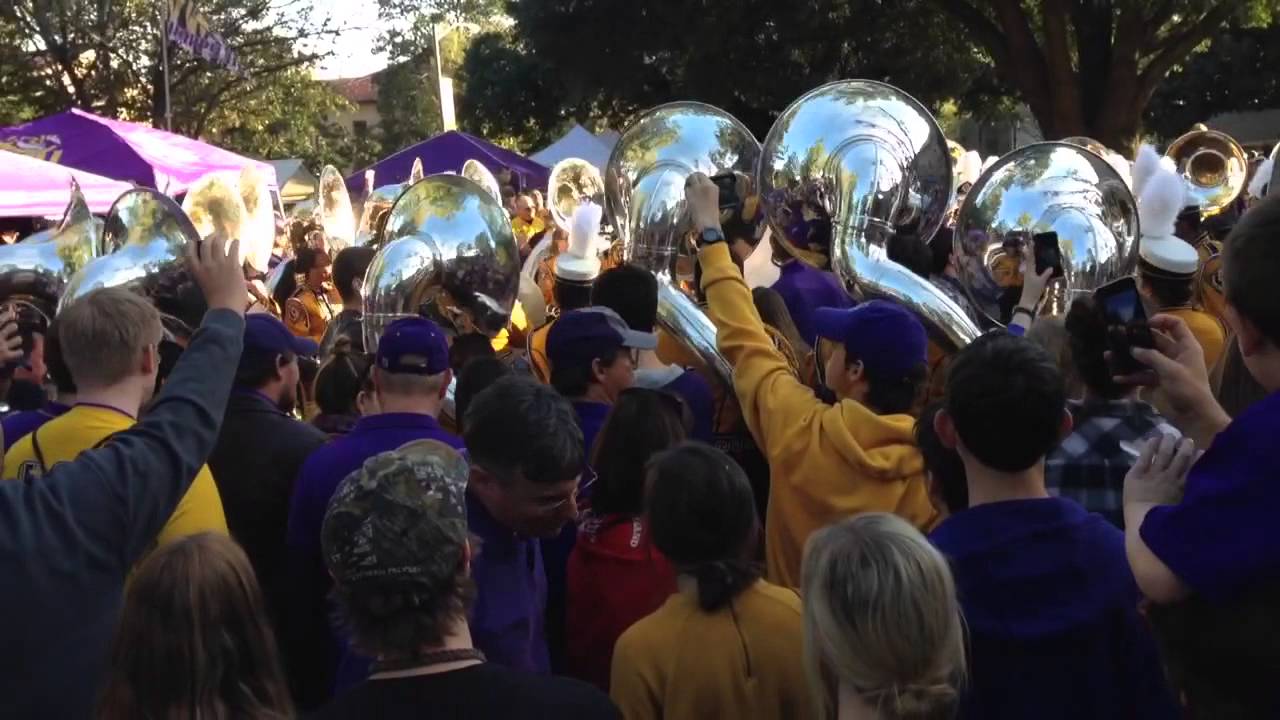 LSU Tiger Band-Tuba Earthquake - YouTube