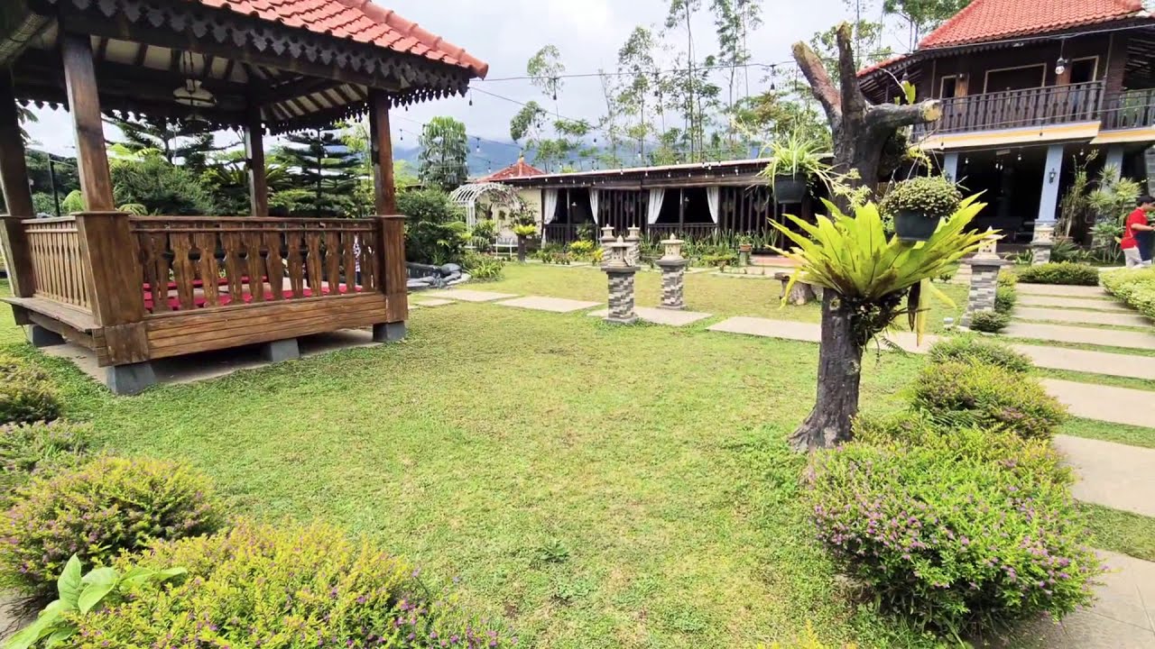 Cafe & Resto angin senja di cilawu Garut - YouTube