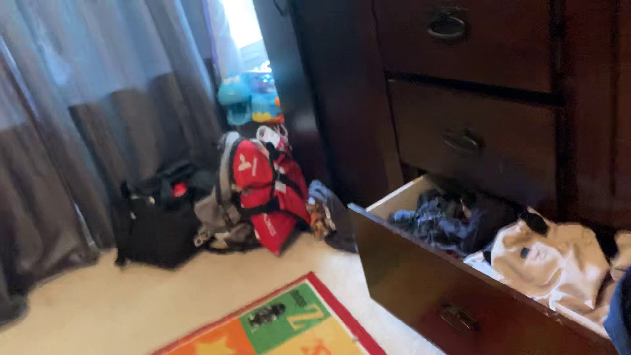 Getting dressed really cute and reacting to the side is Minecraft story ...