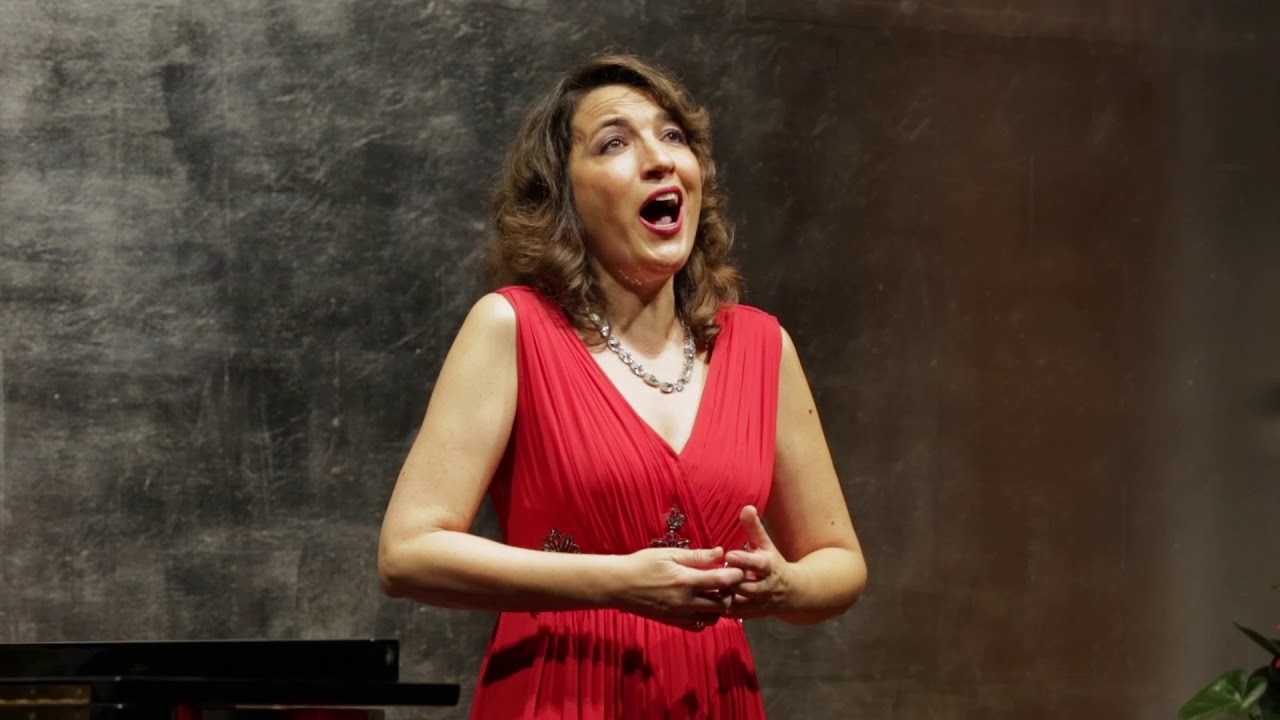 Espacio Ronda - Ana Martínez I Laurence Verna - María la O - YouTube