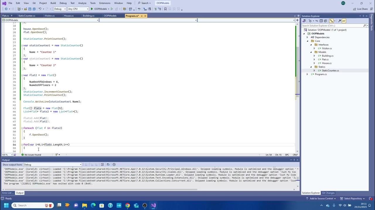 What are arrays and lists in OOP (Object Orientated Programming) c# Visual Studio 2022 - YouTube