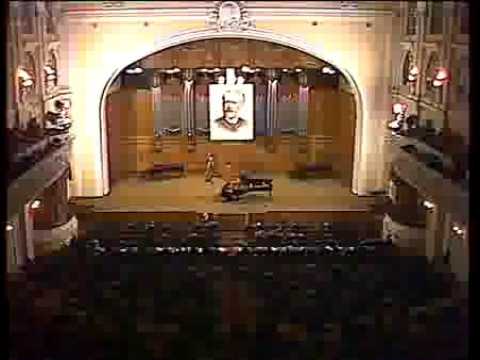 Natalia Trull plays Stravinsky Petrushka (Tchaikovsky 1986) - YouTube