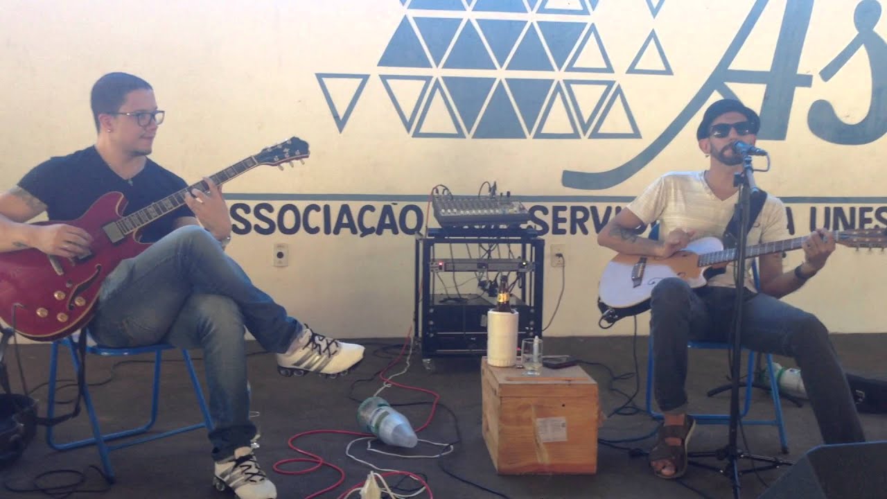 Hugo BrasaRock e Vitor Yuki interpretam Trilhos Urbanos - YouTube