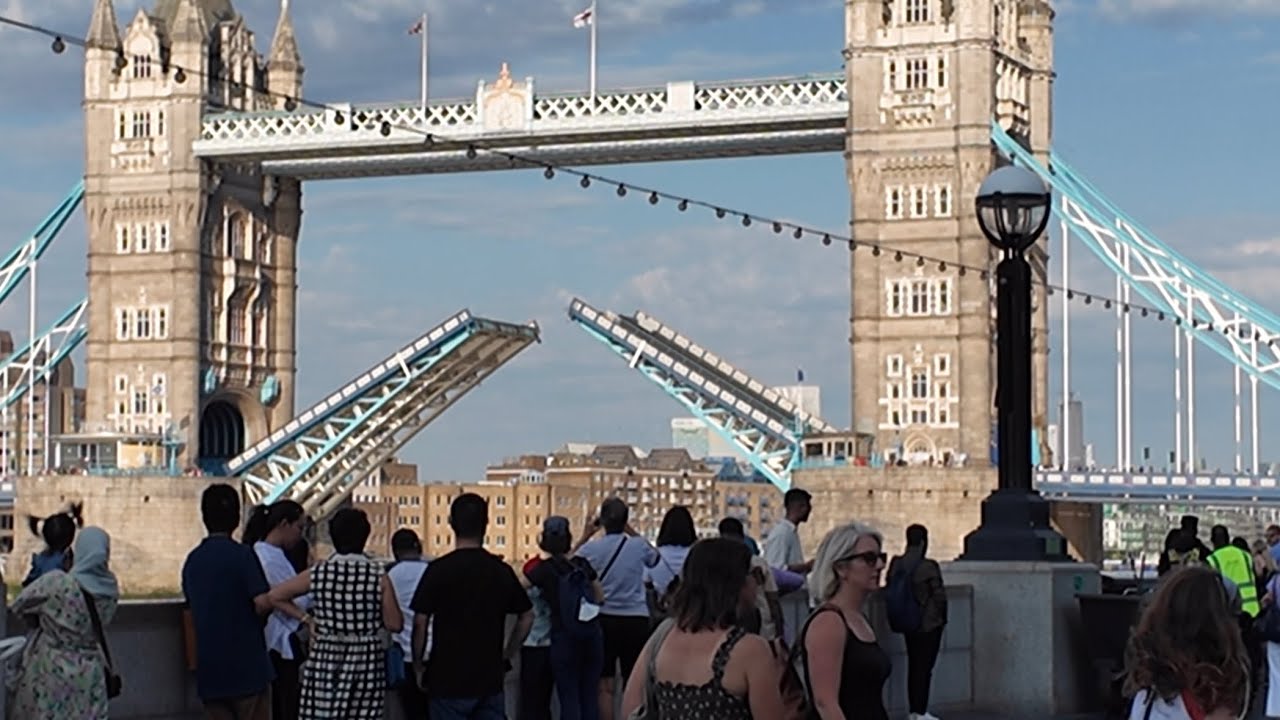 Summer London City Walk tour| LONDON BRIDGE WALKING TOUR| London ...