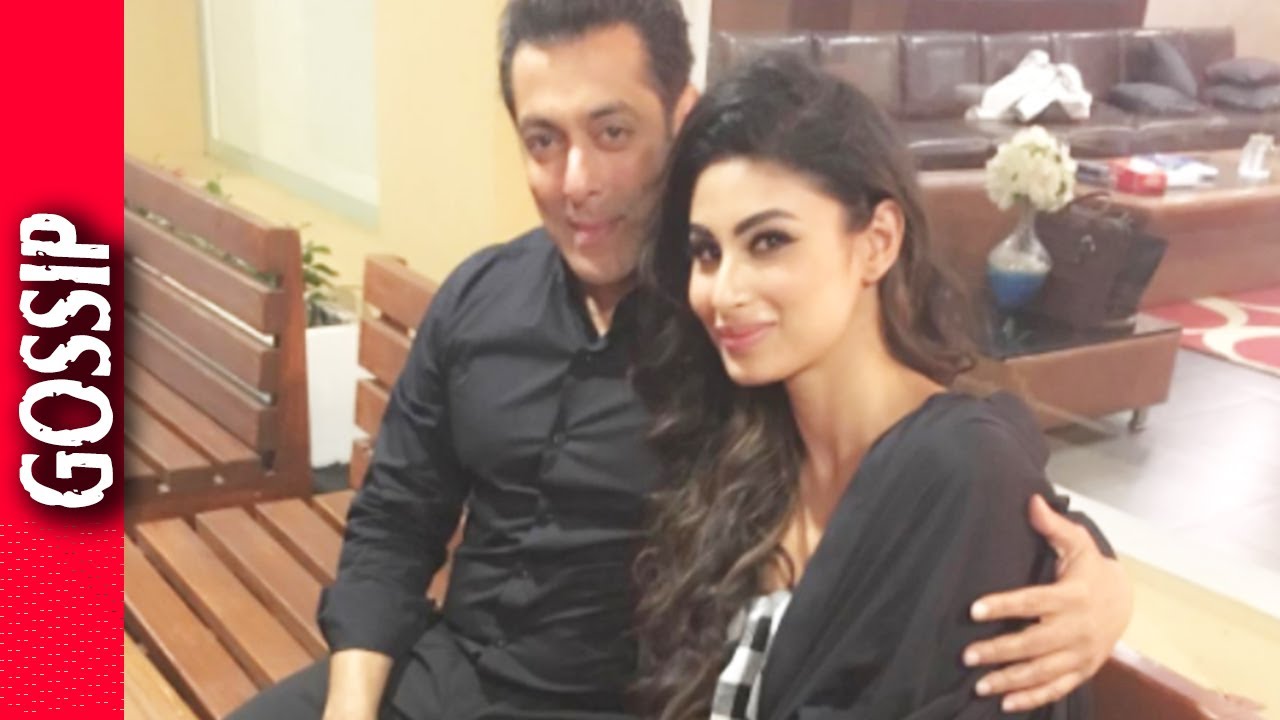 Akshay Kumar To Launch Mouni Roy In Bollywood - Bollywood Gossip 2017 ...