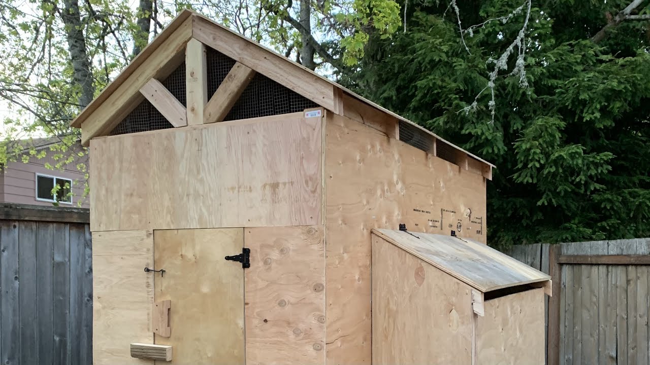 My First Chicken Coup Build 1.0 - YouTube