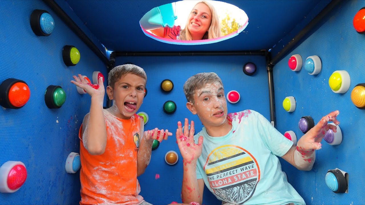 100 Botones Misteriosos y Solo uno para sSalir de la Caja - YouTube