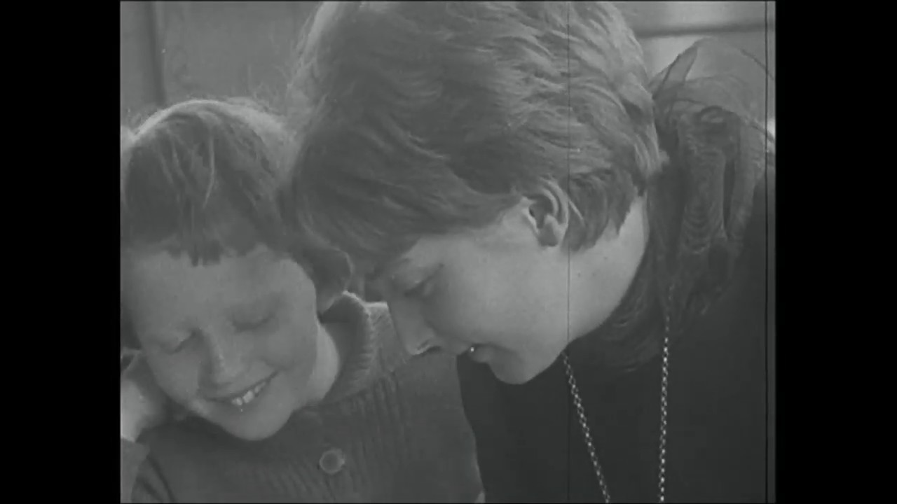 Aufsätze, 1963, Peter Nestler - YouTube