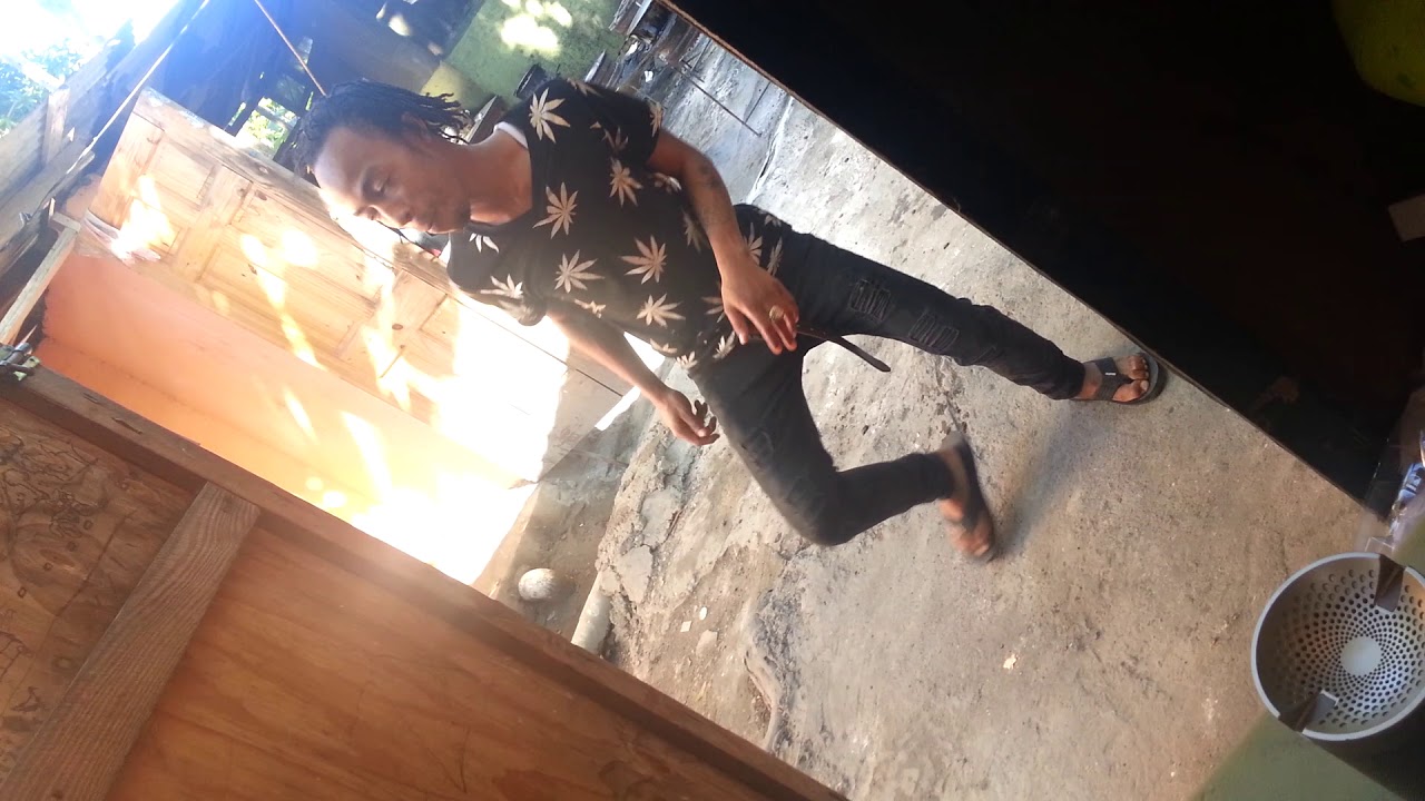 Bad dancer - YouTube