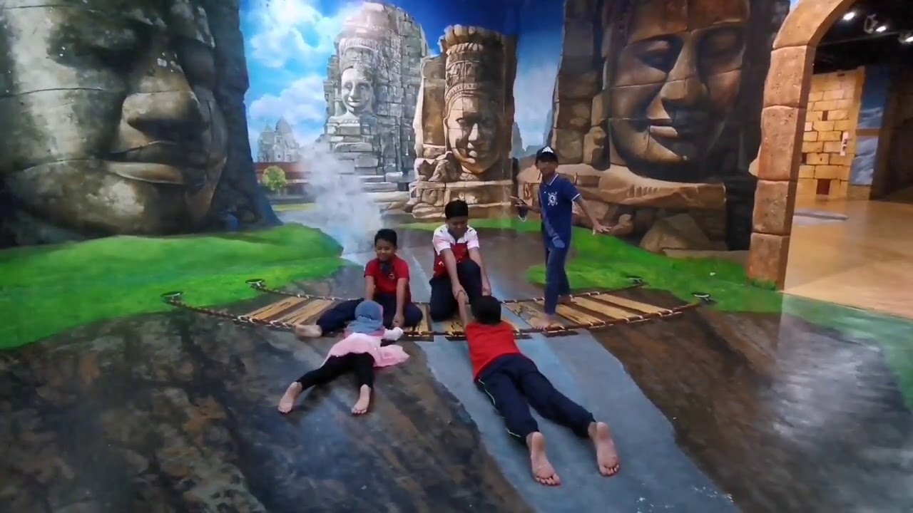 Magic 3D Art Muzium Melaka, Malaysia - YouTube