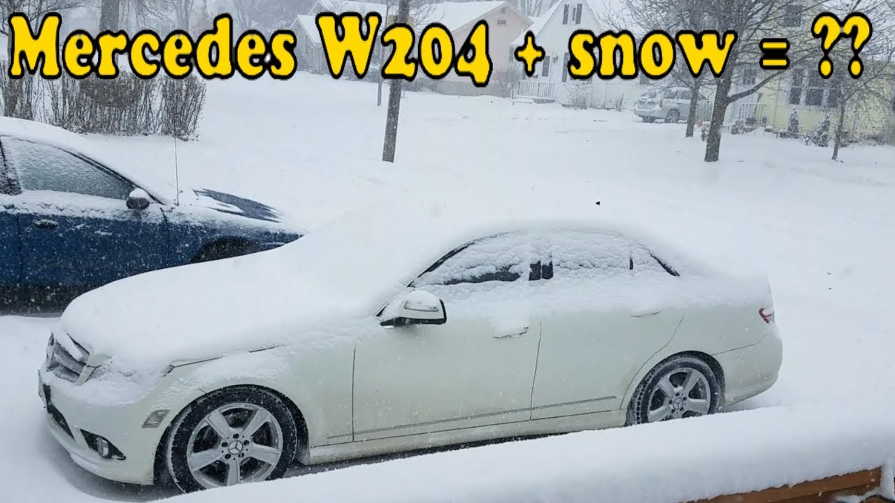 Driving my 2009 Mercedes C300 4MATIC W204 in heavy snow - YouTube