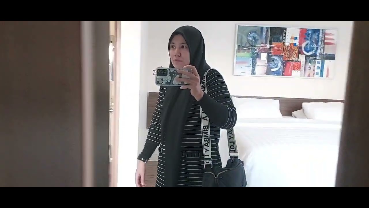 Bermalam di Hotel D'Agape Gadog - YouTube